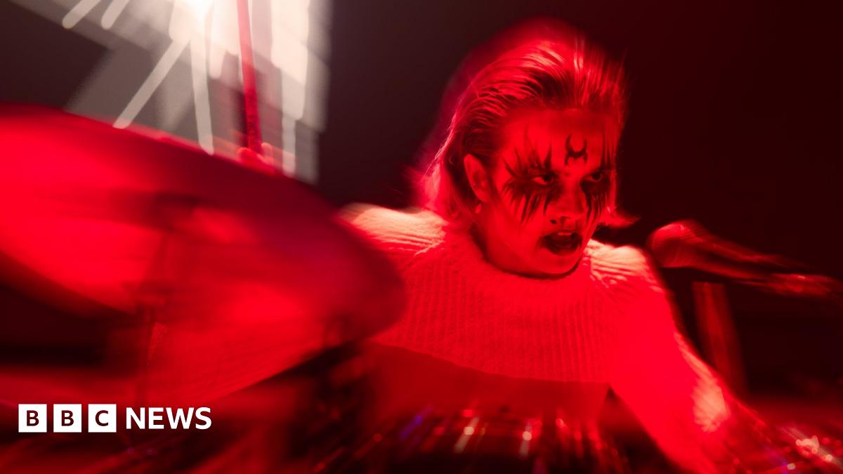 In pictures: Birmingham hosts Moseley and Supersonic festivals - BBC News