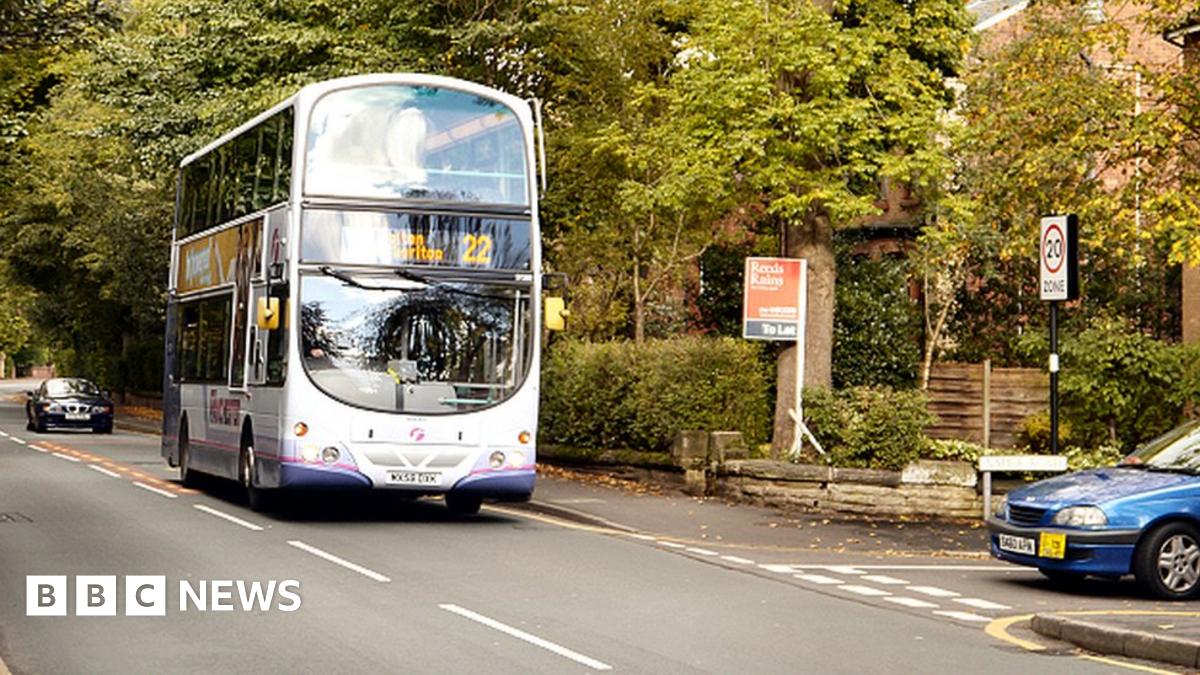 Halesworth railway station turning space 'unsafe' for buses - BBC News