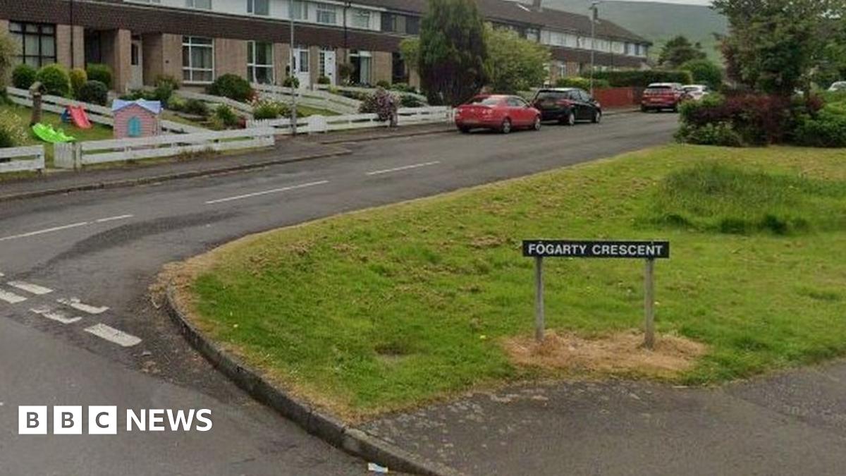 Ballycastle: People 'luckily' avoid injury in petrol bomb attack - BBC News