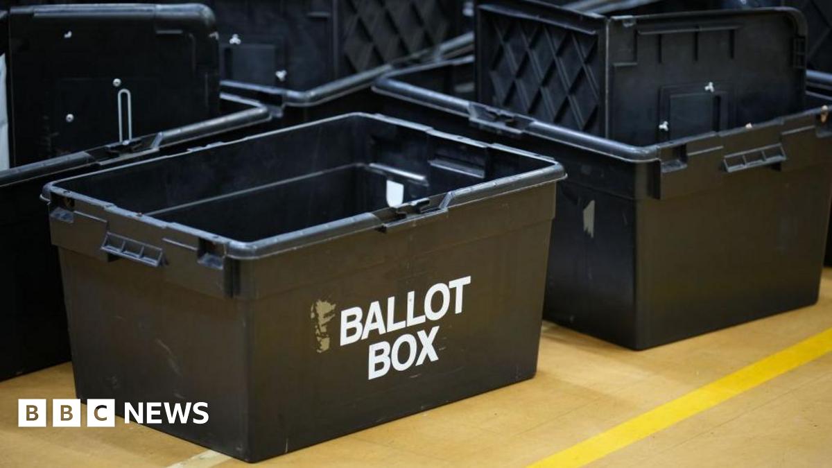 General Election: Wales parties make final bid for voter support - BBC News