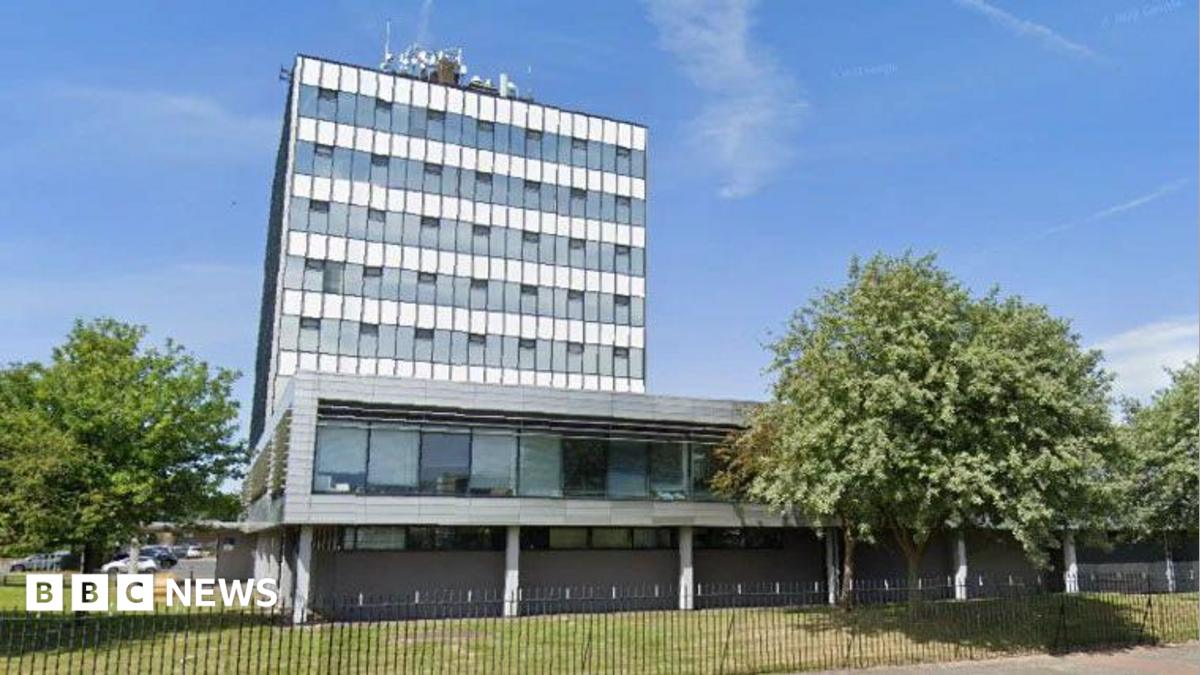 Halton Council faces hefty bill to balance books - BBC News