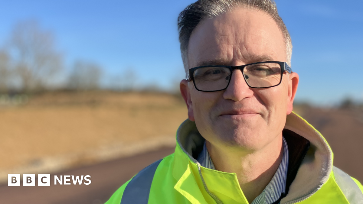 Blofield A47 road scheme on track to finish next spring - BBC News