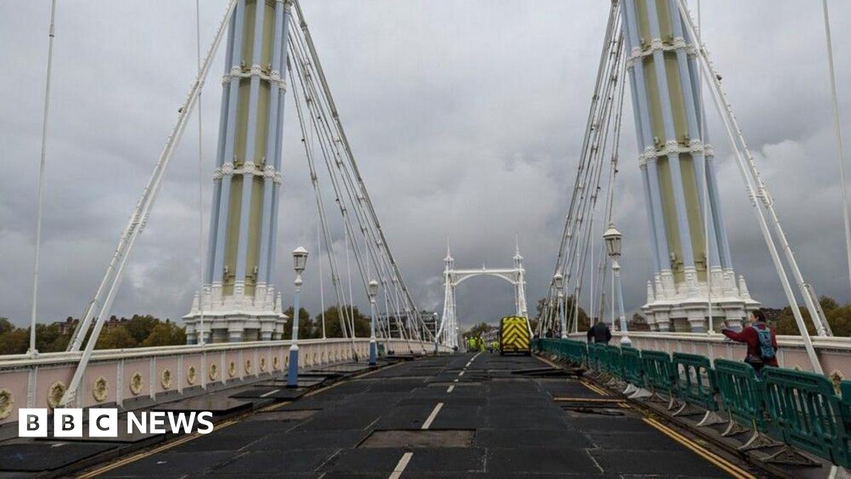 Albert Bridge closed to drivers for a week for repair work - BBC News