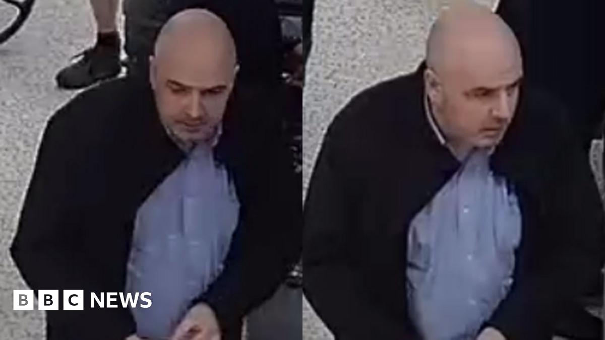 Police release CCTV images of missing man Calum MacKenzie - BBC News