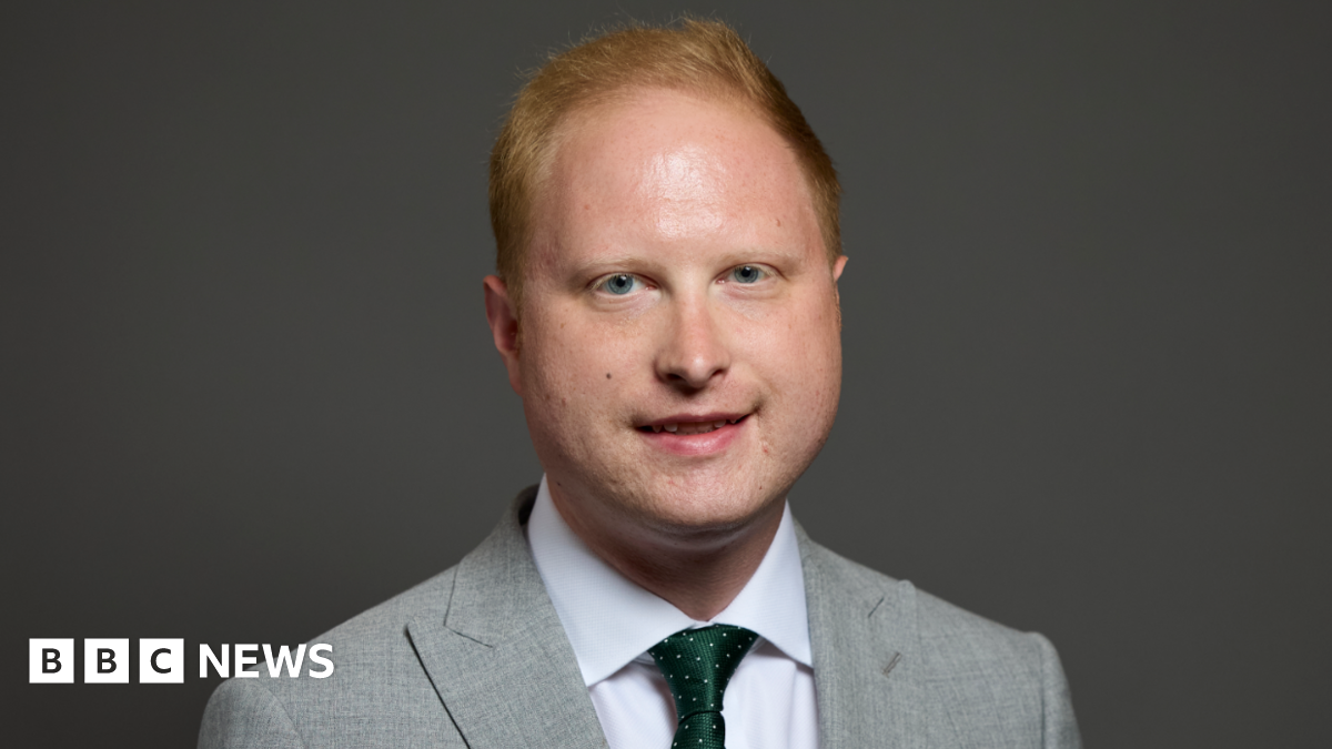 MP steps down from borough council ahead of elections - BBC News