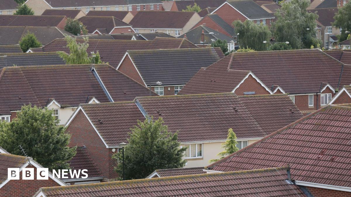 West Devon Borough Council launches plan to ease housing crisis - BBC News