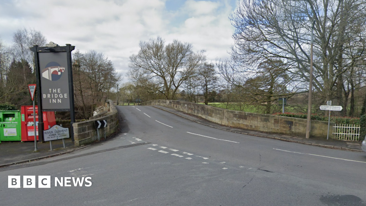 Duffield: Bomb squad blows up 'munitions' found in river - BBC News