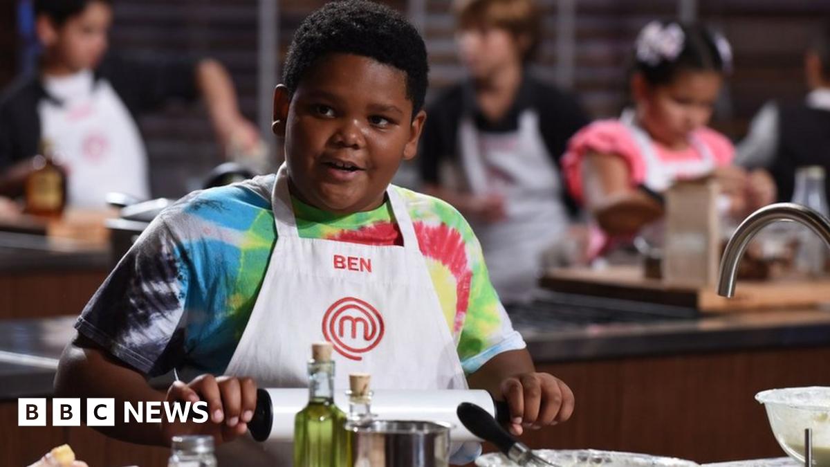 Ben Watkins: US MasterChef Junior star dies aged 14 - BBC News
