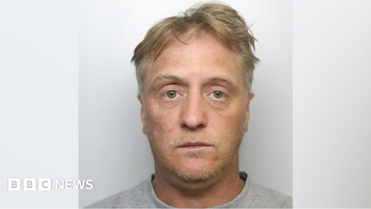 Wakefield rapist Steven Wood gets eight years for two attacks - BBC News