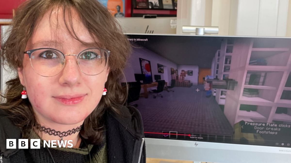'My recreated Minecraft university is helping autistic students' - BBC News