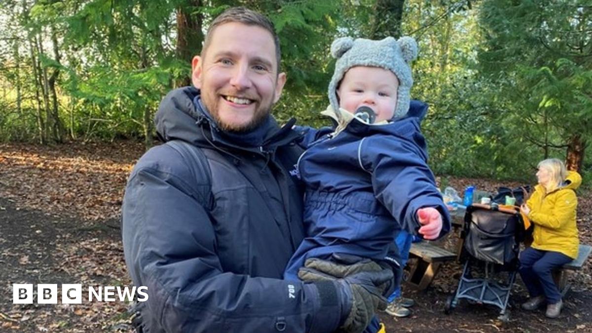 York: Dad seeks cancer treatments abroad for children's sake - BBC News
