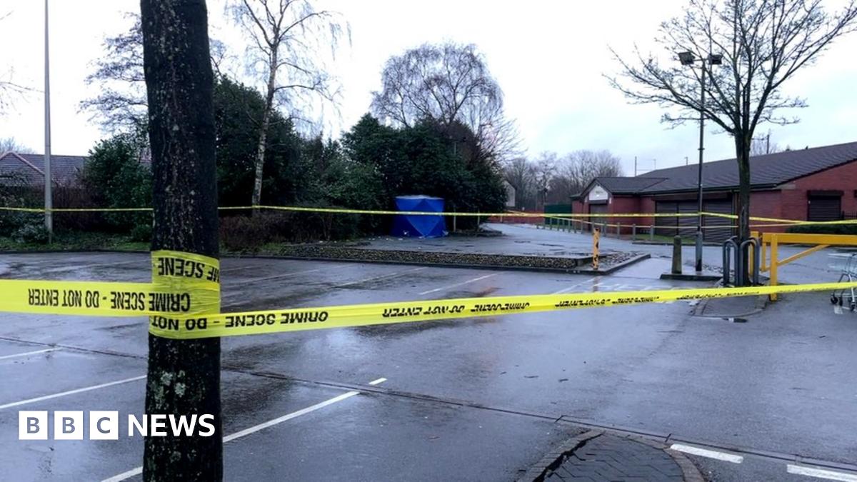 Second girl comes forward in Rochdale rape investigation - BBC News