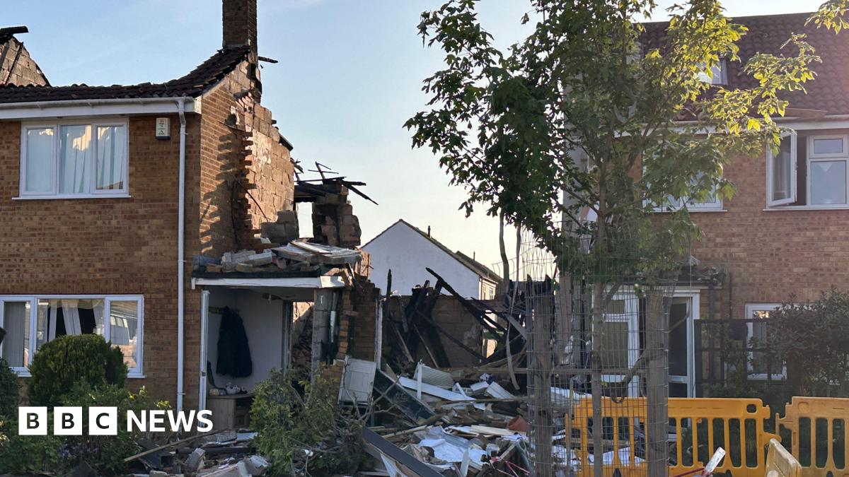 Yate house explosion: Pictures show the devastation left behind - BBC News