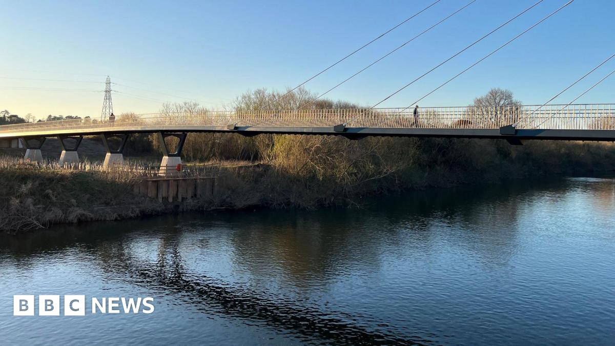 New Worcester Kepax footbridge sees 600 users a day, says council - BBC ...