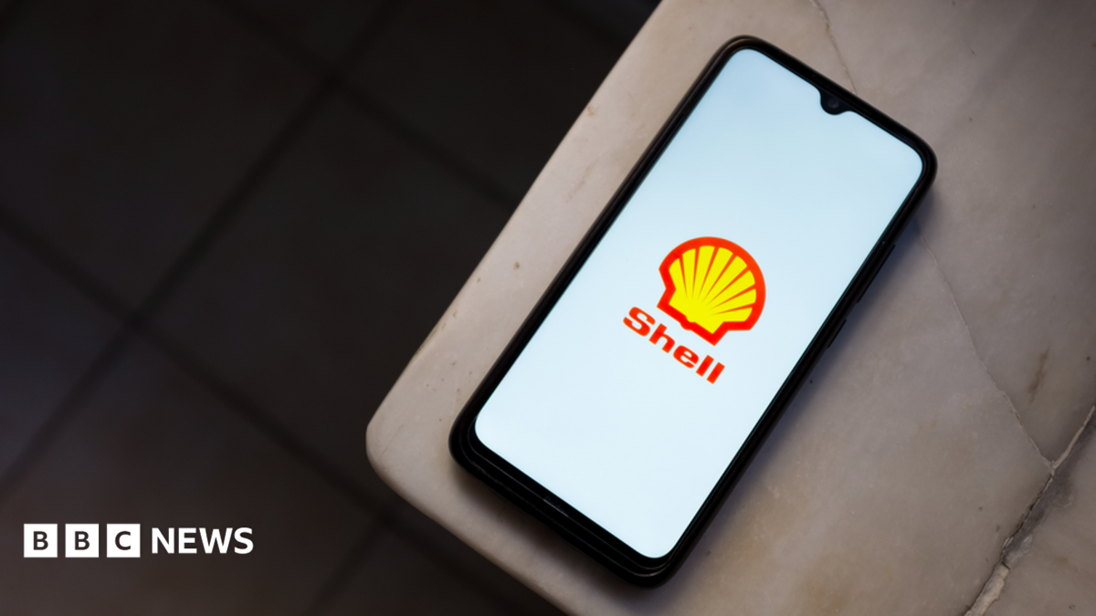 Job risk as Shell considers quitting energy market - BBC News