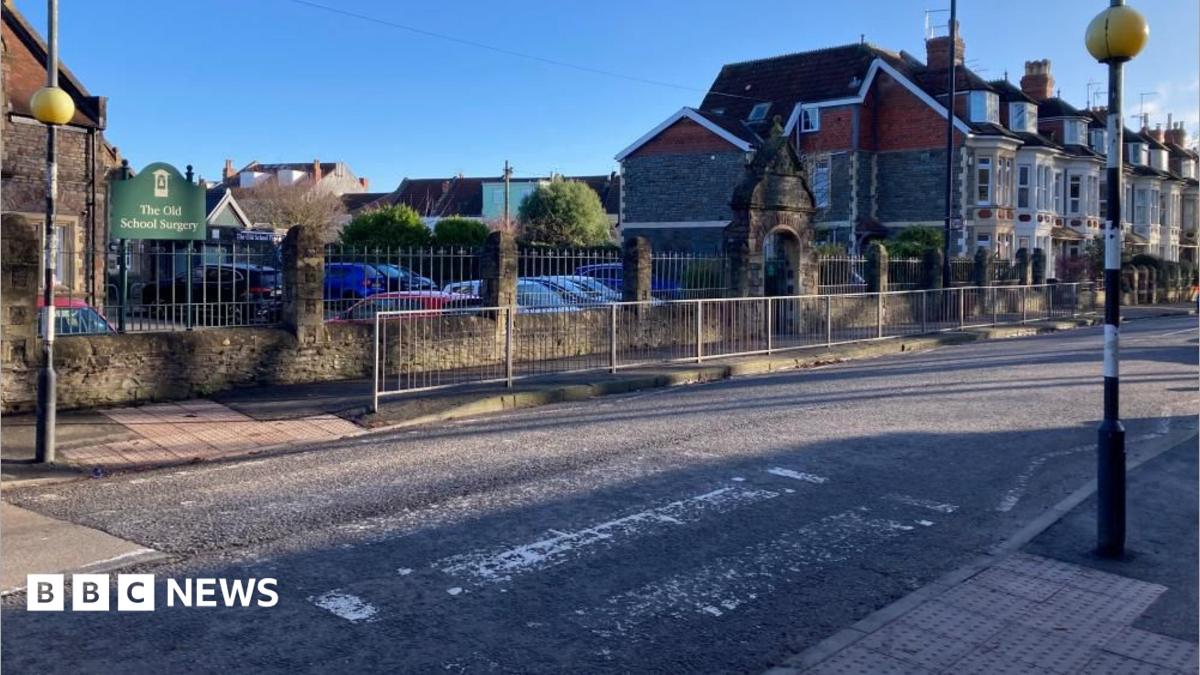 Faded zebra crossing in Bristol an 'accident waiting to happen' - BBC News