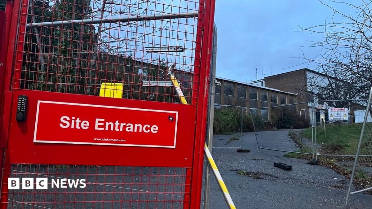 Hundreds of studios and student flats approved in Exeter - BBC News