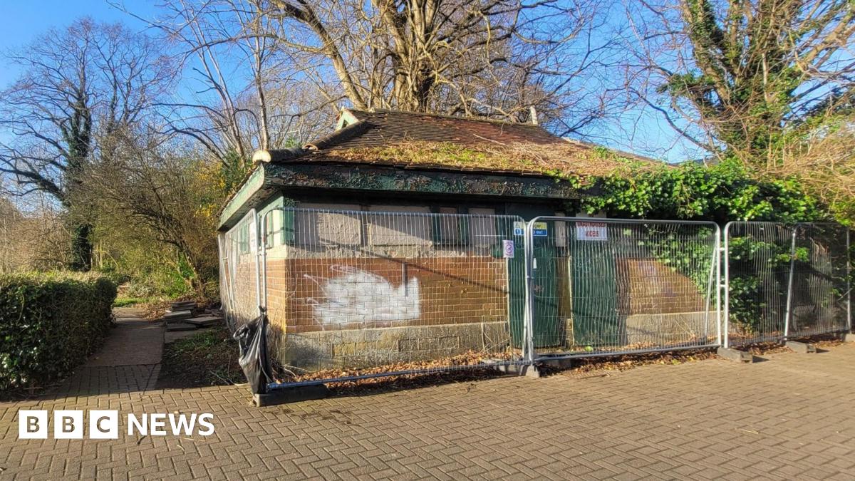 Old Elvet toilet block could be sold by Durham County Council - BBC News