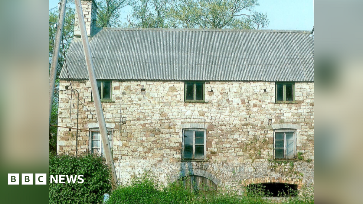 Llandybie 1806 mill at tipping point and needs future, says owner - BBC ...