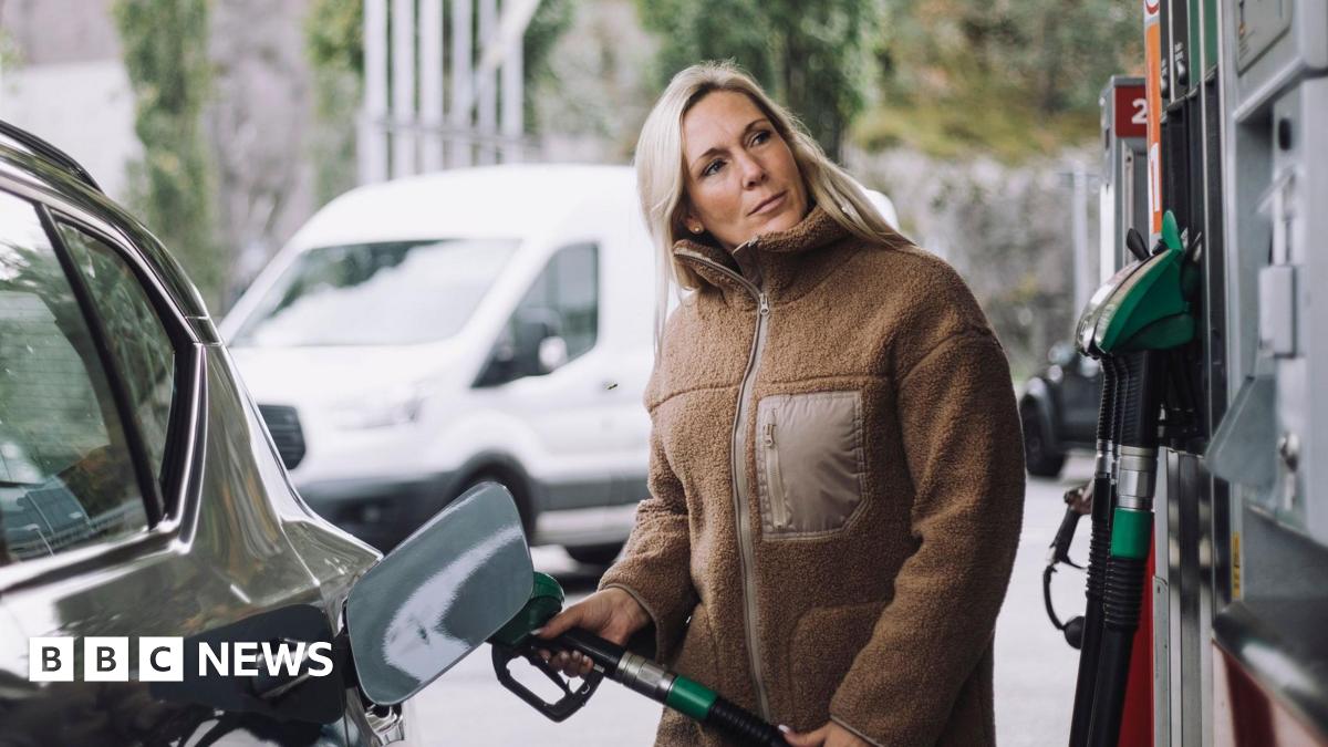 What is happening to UK fuel and petrol prices? - BBC News