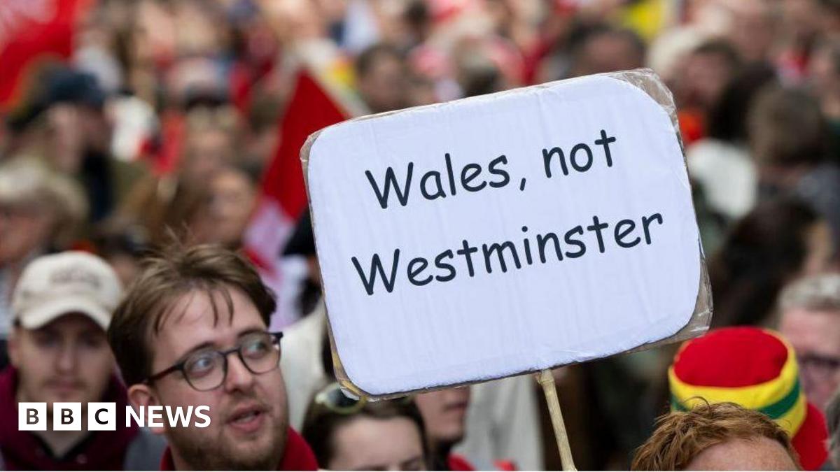 Welsh devolution: What do people think after 25 years? - BBC News