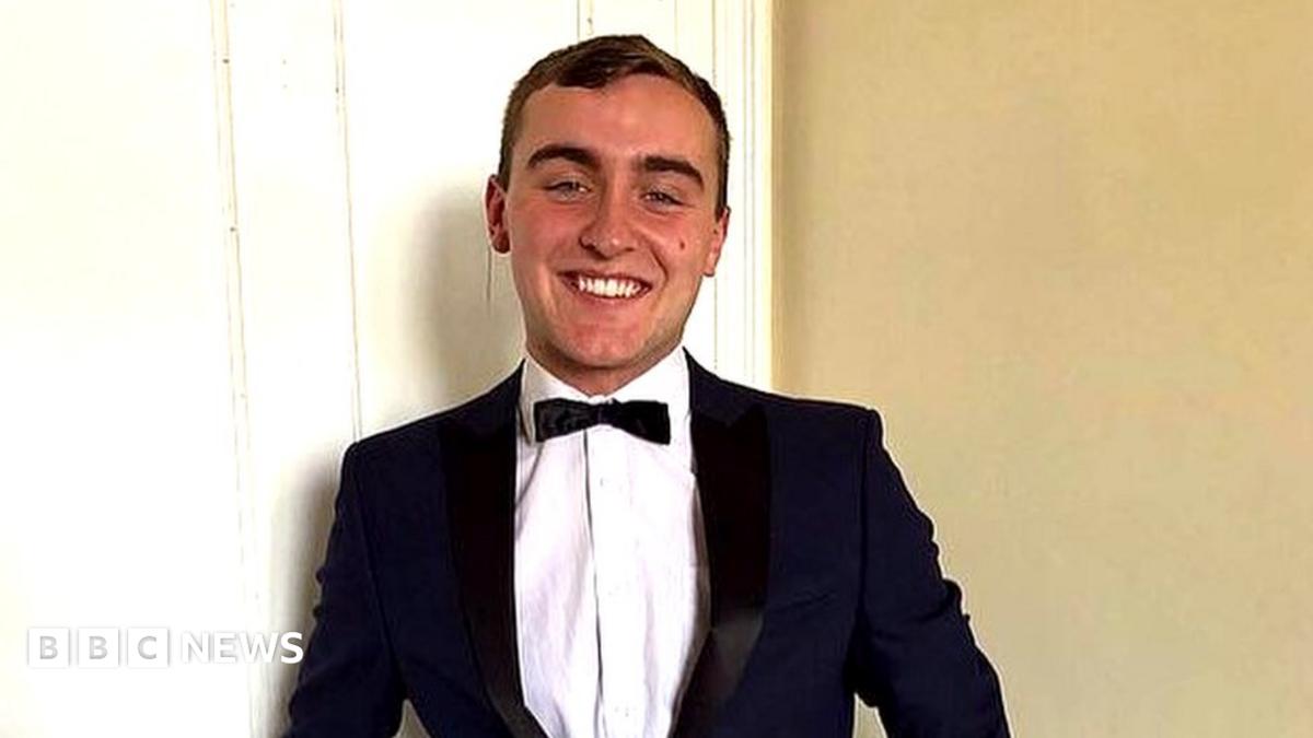 Edinburgh University student dies after falling from window at party ...
