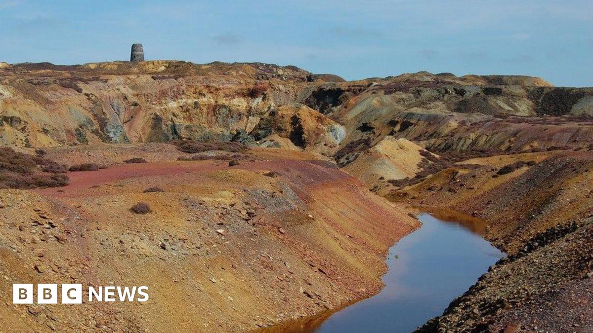 Parys Mountain: The Anglesey landscape that looks out of this world ...