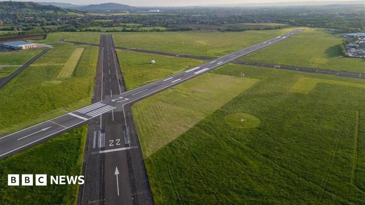 Gloucestershire Airport's £25m sale to wipe debt to two councils - BBC News