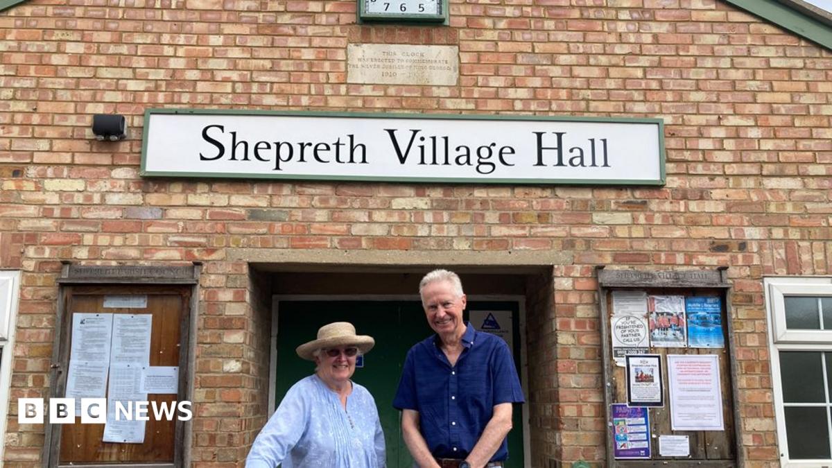 Shepreth village hall net zero aims could encourage others - BBC News