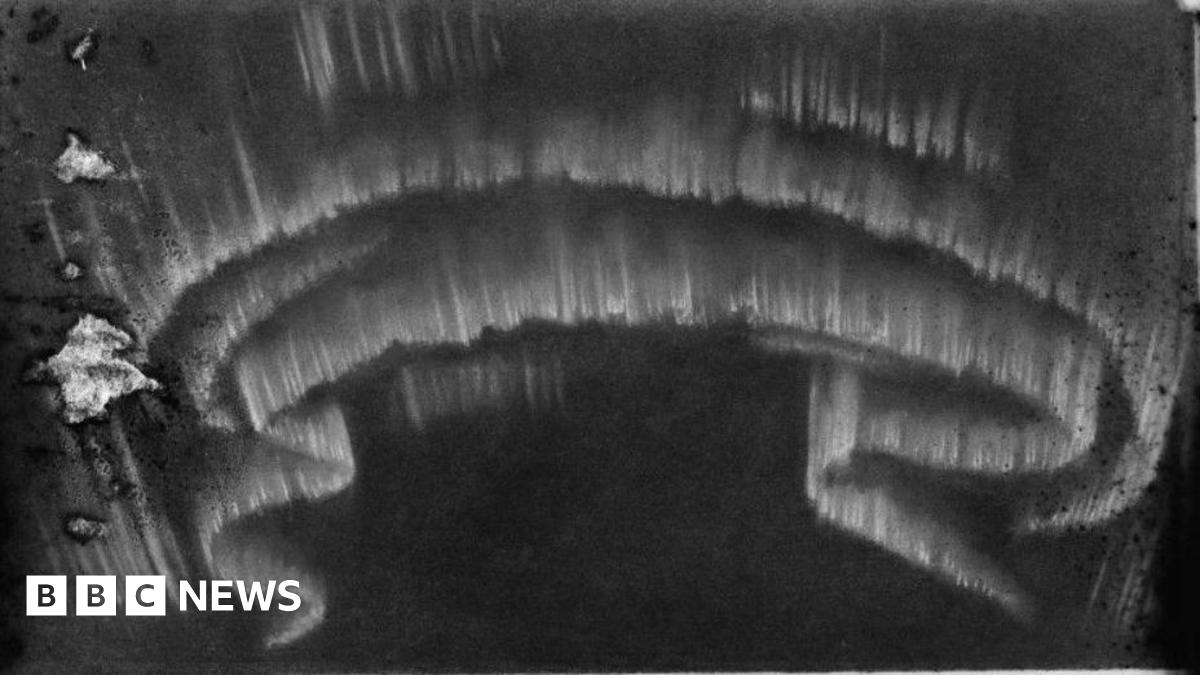 Northern Lights images from 140 years ago on show in Cambridge - BBC News