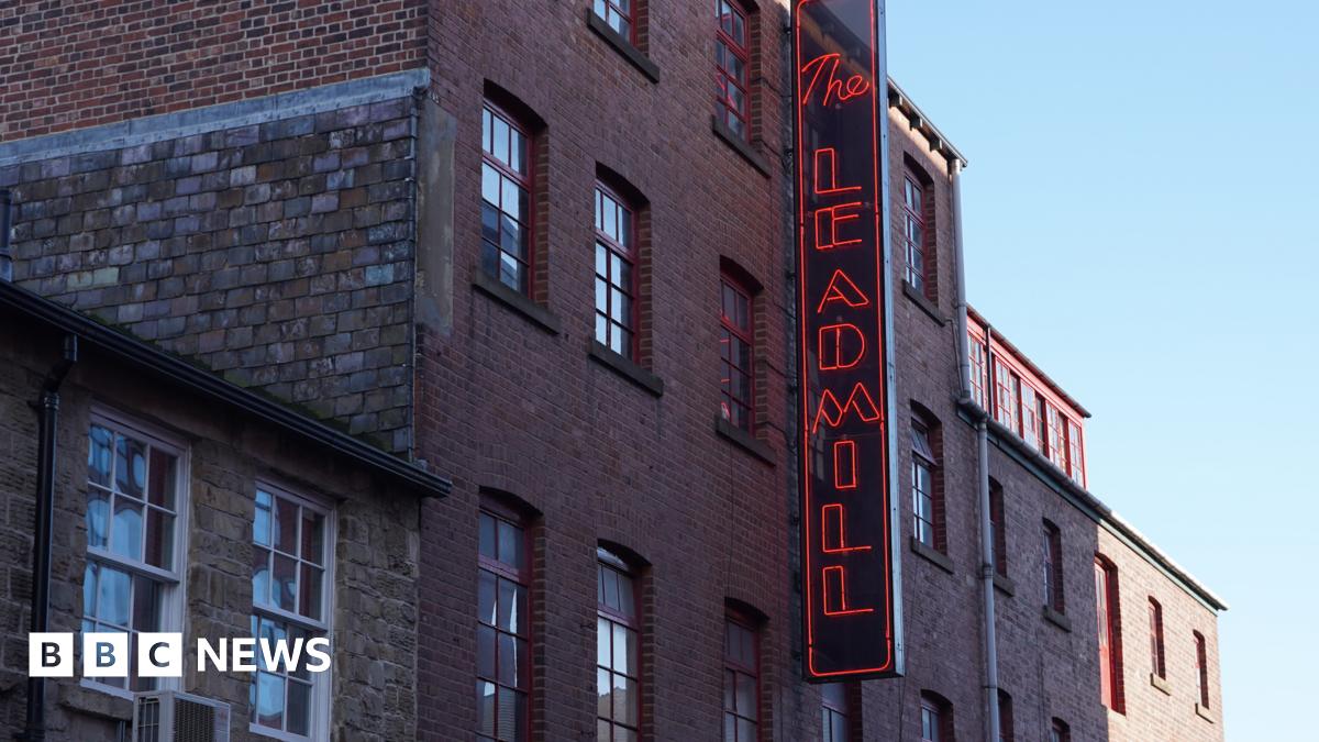 Sheffield Leadmill asks fans for help in battle to run venue - BBC News