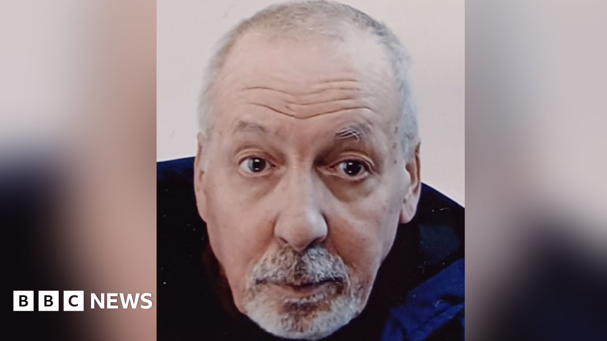 'Loving brother' dies one month after car crash in Wirral - BBC News