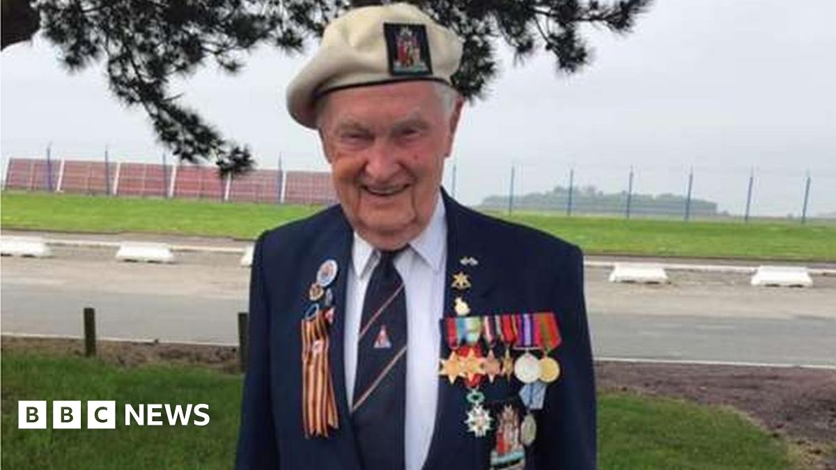 'Overwhelming' response to WW2 veteran refund campaign - BBC News