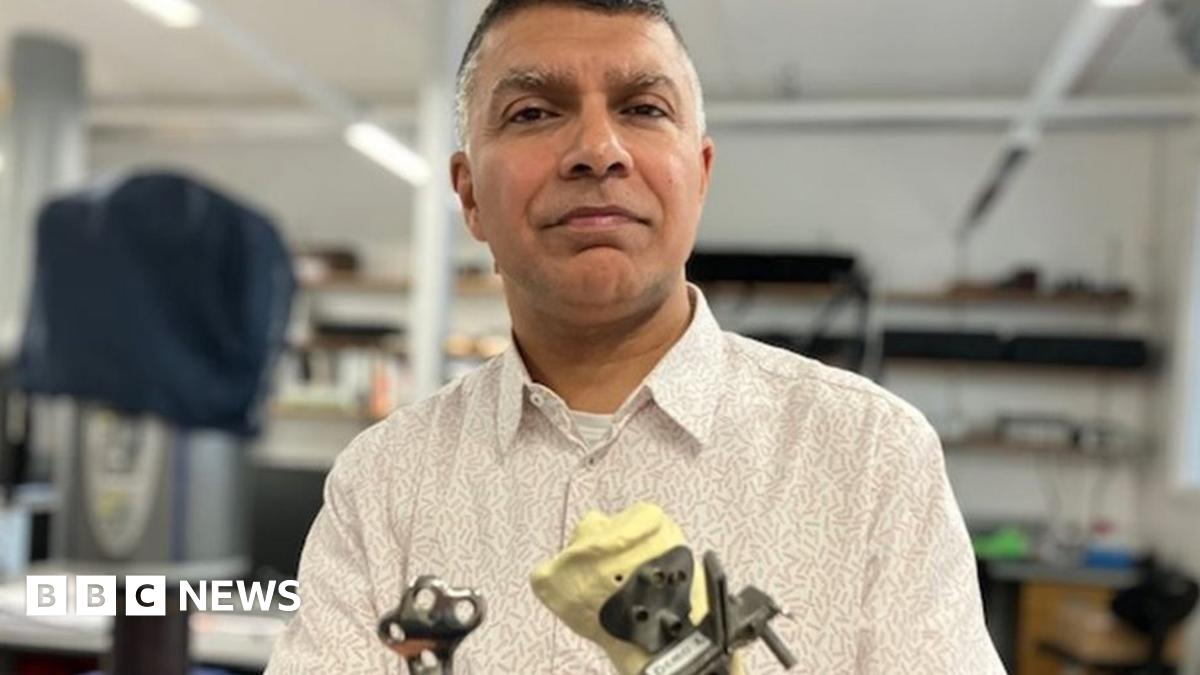 Bath scientists develop 3D-printed artificial knee - BBC News