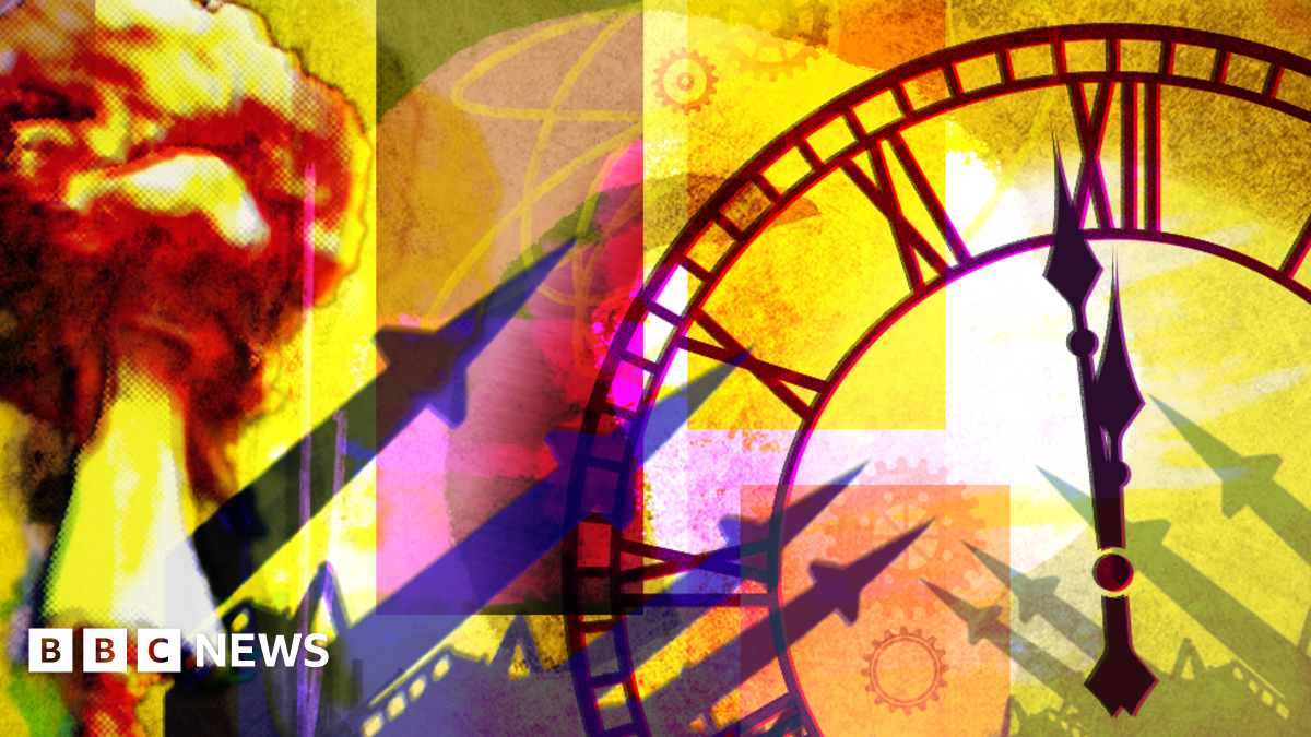 Doomsday Clock stays at 90 seconds to midnight - BBC News