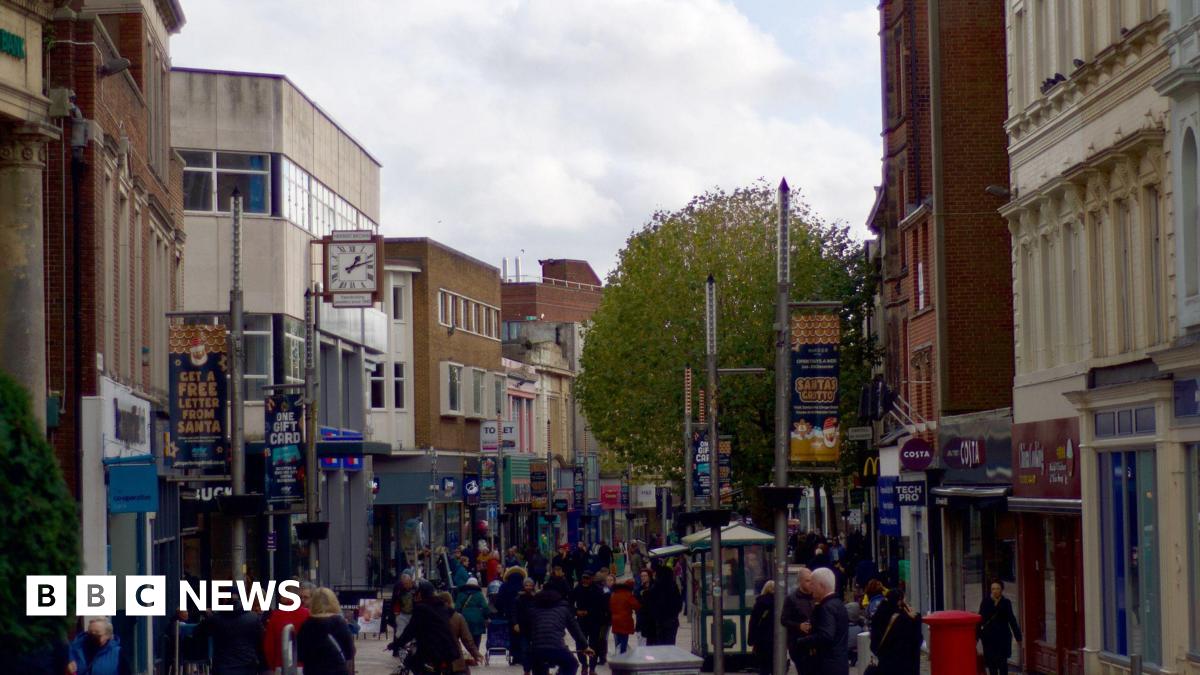 New blueprint to bring investment to Wolverhampton - BBC News