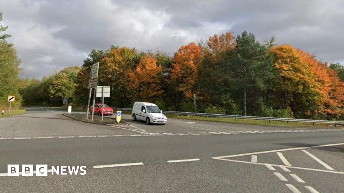 Three hurt in Northumberland motorhome and car crash - BBC News