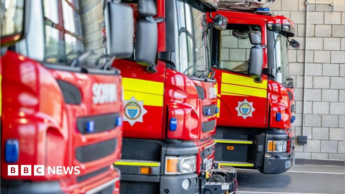 False alarms drop to record low for West Sussex firefighters - BBC News