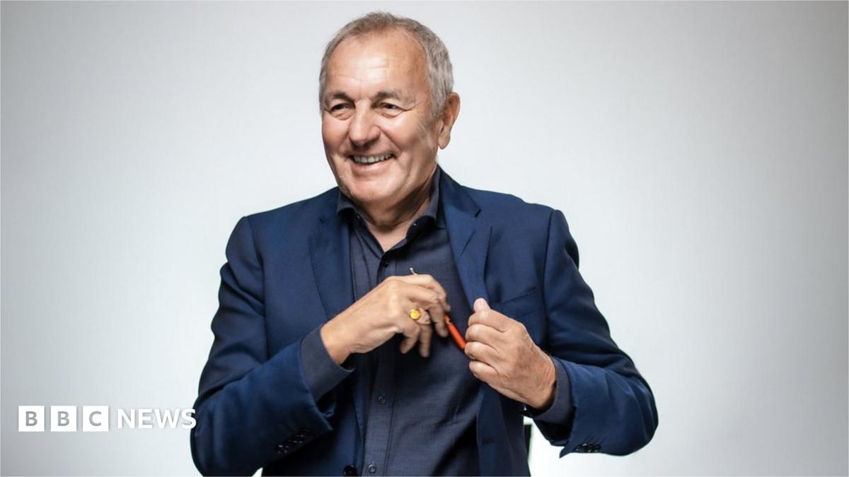 CEO Secrets: What's a modern boss to wear? - BBC News