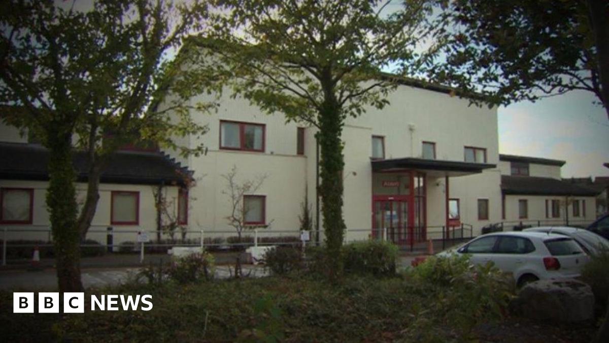 Tawel Fan: Inquest into death of six patients opened - BBC News