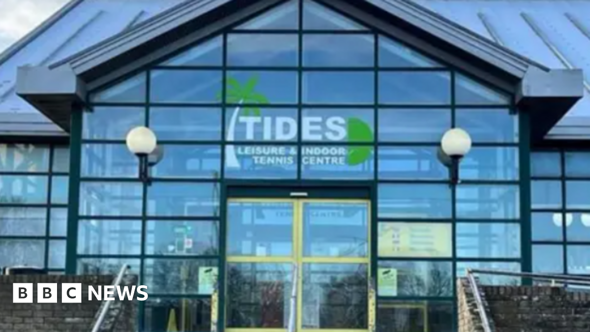 Dover: Tides Leisure Centre operator agreed by council - BBC News