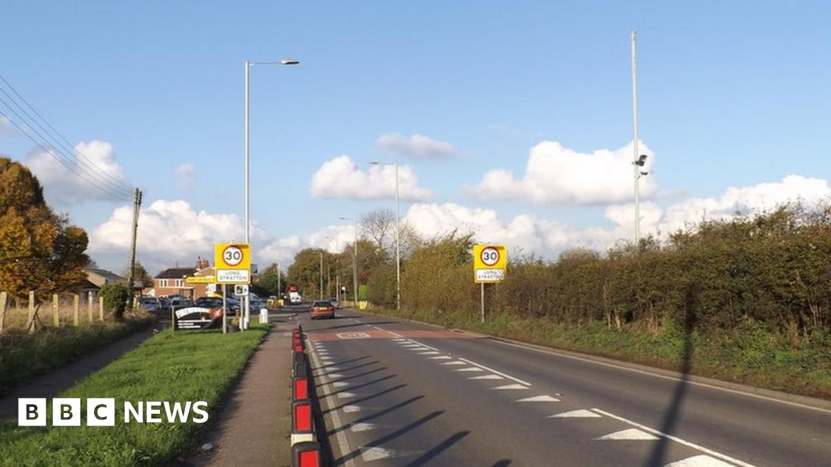 Long Stratton: South Norfolk Council approves bypass plans - BBC News