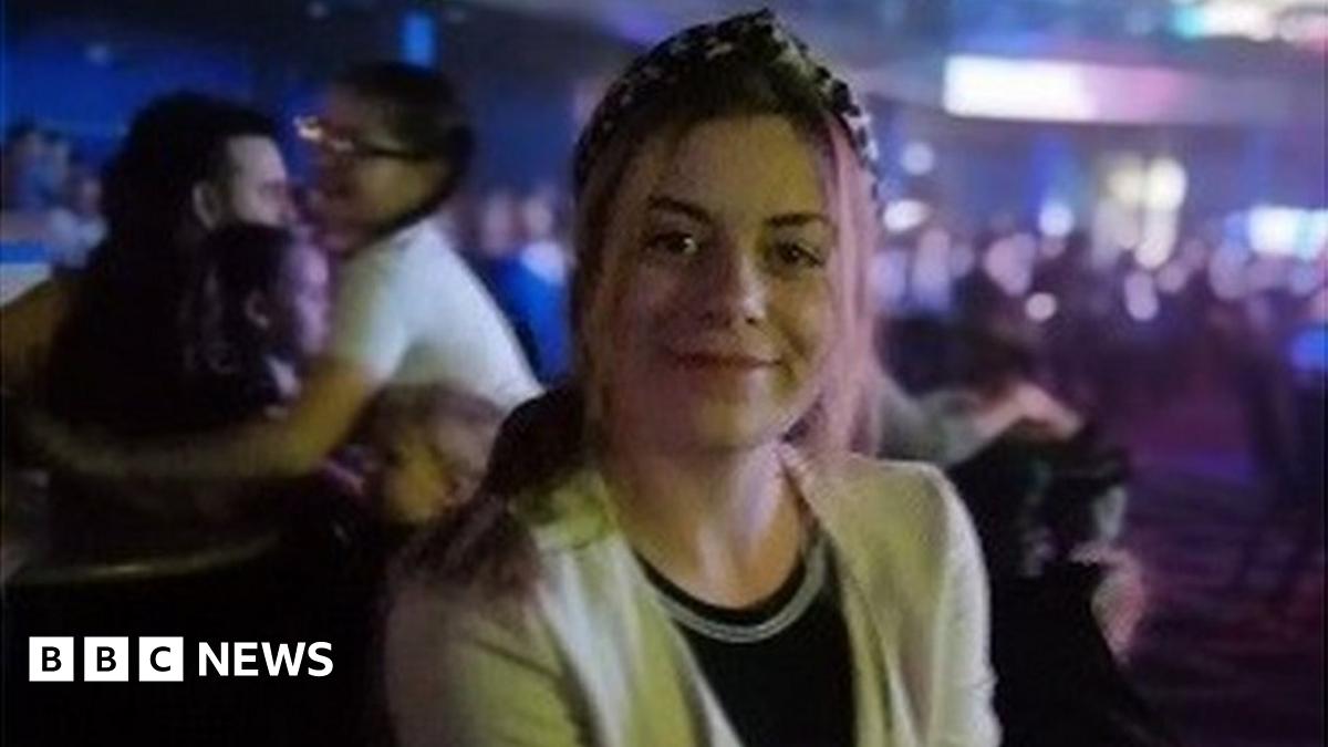 Megan Newton: Football trophy to honour 'formidable player' - BBC News