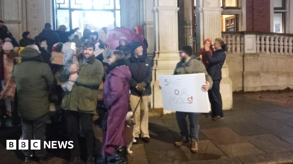 Eastbourne: Protest over closure of two swimming pools at centre - BBC News