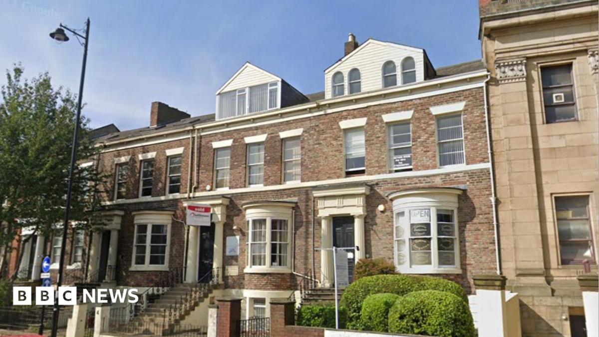 Plans to turn Sunderland listed buildings into apartments - BBC News