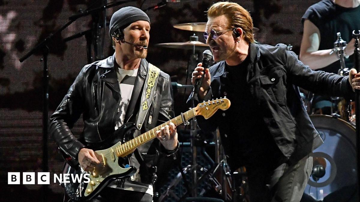 U2's The Edge becomes Irish citizen after more than 60 years - BBC News