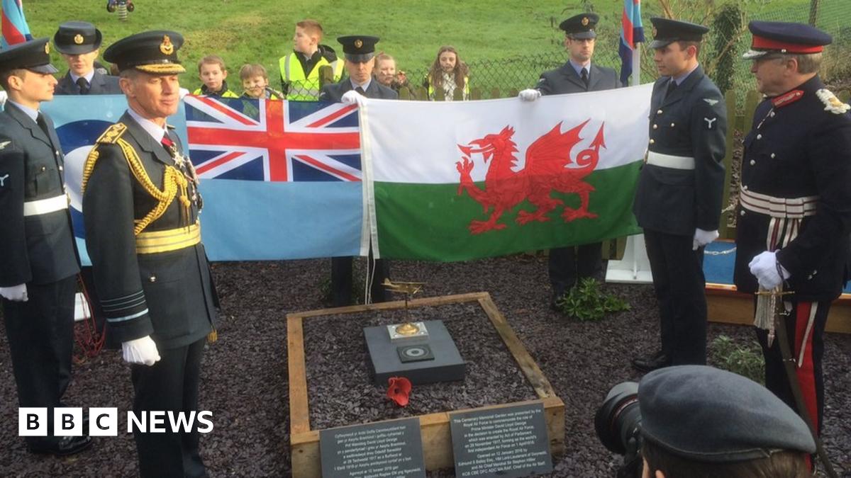 David Lloyd George's RAF legacy celebrated 100 years on - BBC News