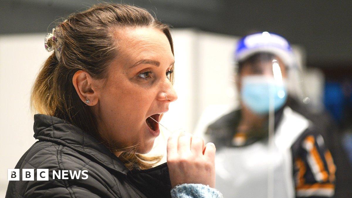 Lateral-flow tests: What are the risks and benefits? - BBC News