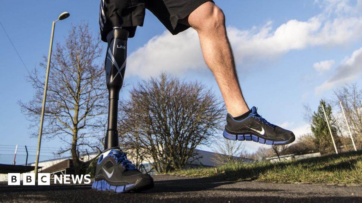 'Smart leg' makes engineering prize shortlist - BBC News