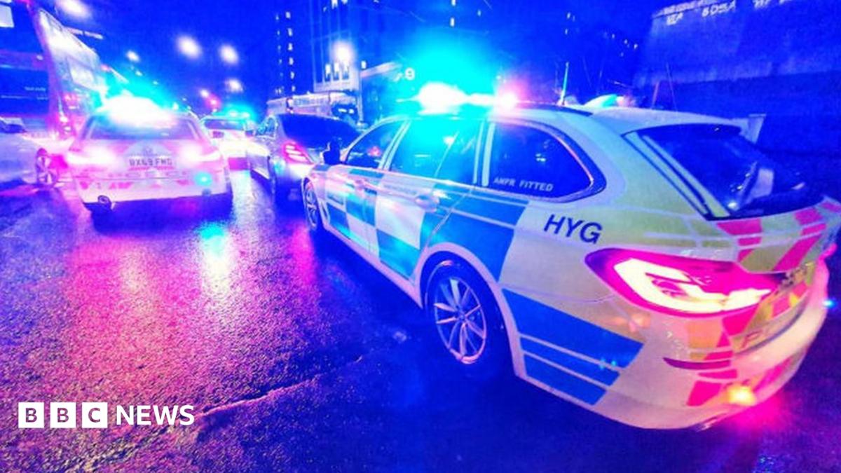 London violence: Two killed and two injured in attacks - BBC News